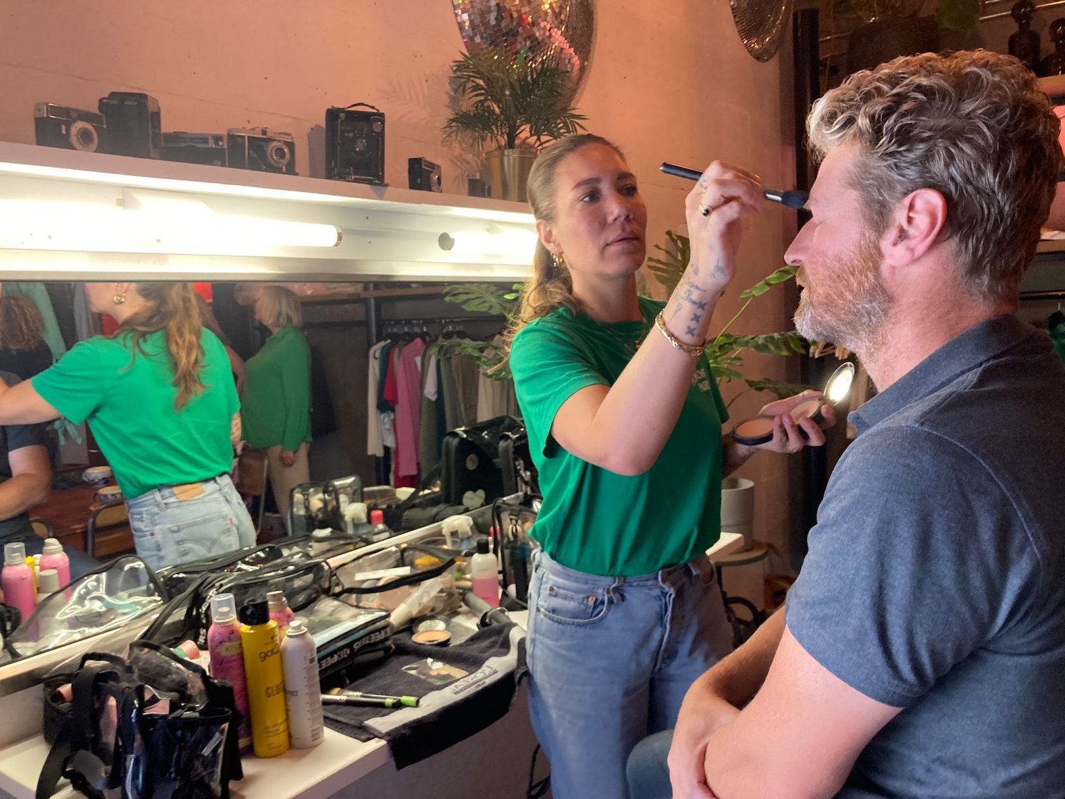 Fotoshoot voor magazine, krant of ander medium – zo pak je het aan! 5 tips. - PR Goeroes